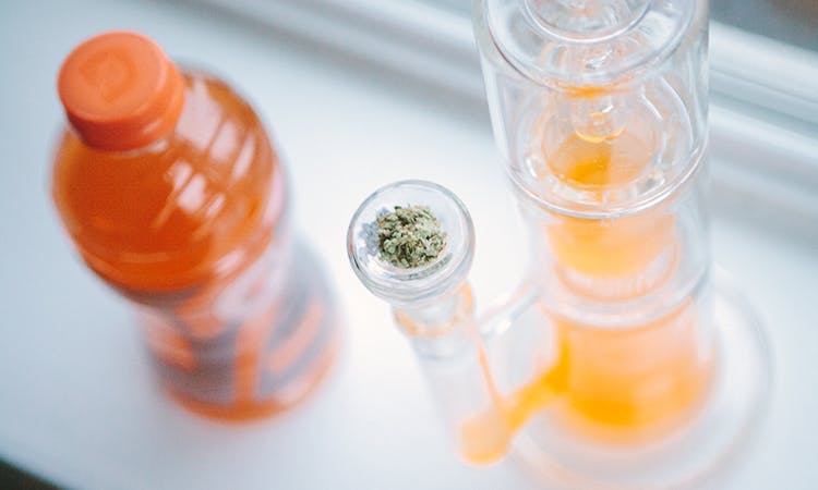 The Leafly Bong Water Experiment | Leafly