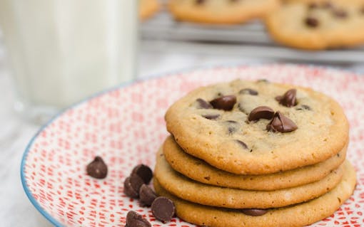 Recipe: How to Make Cannabis-Infused Chocolate Chip Walnut Cookies | Leafly