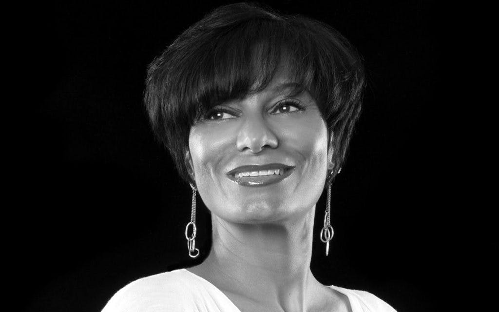 Powerful women who love weed and strong strains to smoke in their honor ...