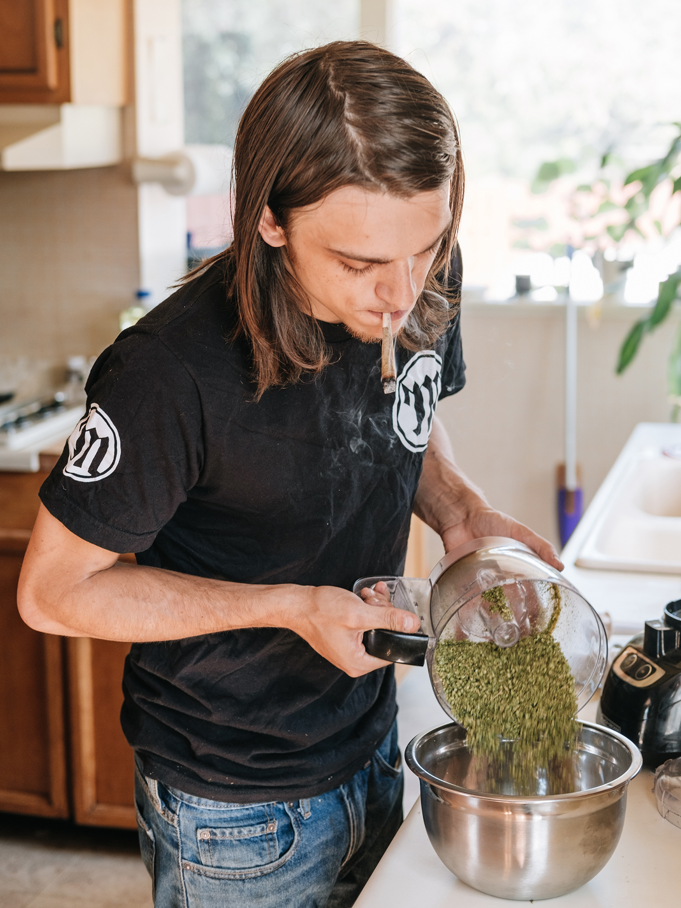 Meet Tony Greenhand, the World's Greatest Joint Roller | Leafly