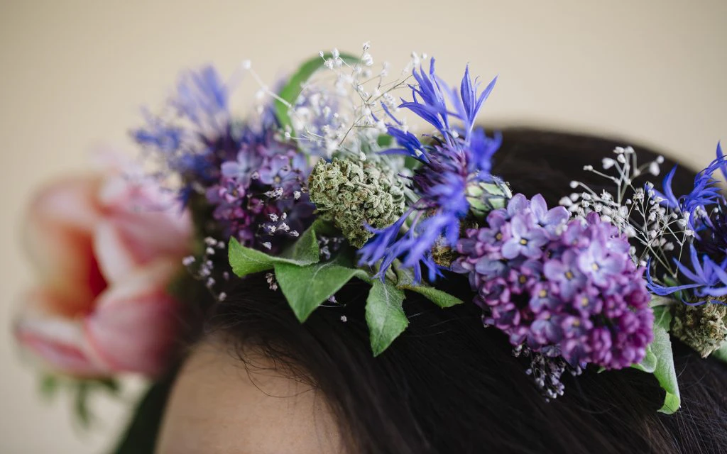 Cannabis Flower Crowns: The Perfect DIY Smokeable Accessory | Leafly