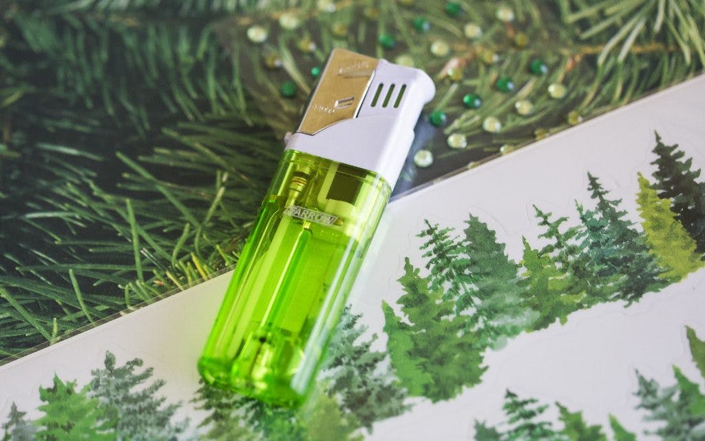 High DIY: 15 Creative Ways to Decorate a Lighter | Leafly