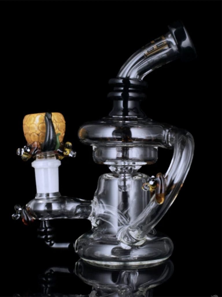 8 Gorgeous Glass Bongs for $300 and Under | Leafly