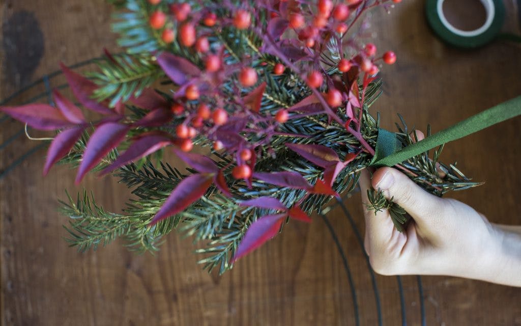 High DIY: How to Make a Cannabis Wreath | Leafly