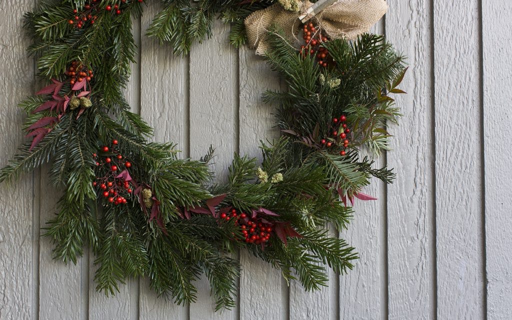 High DIY: How to Make a Cannabis Wreath | Leafly