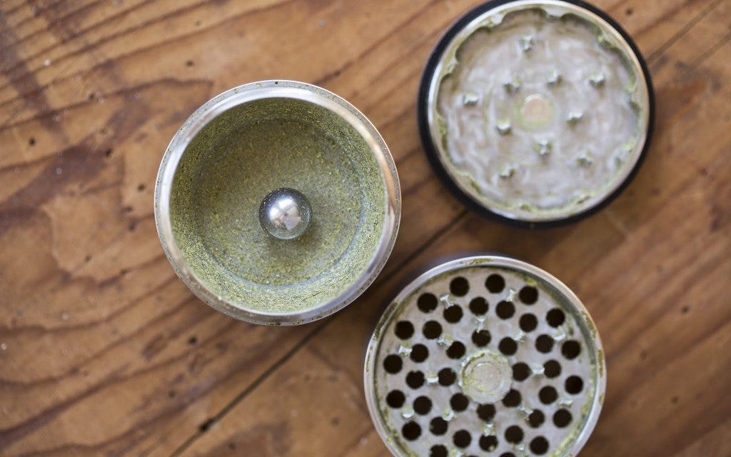 Review: Stainless Steel Grinders Are Finally Here! | Leafly