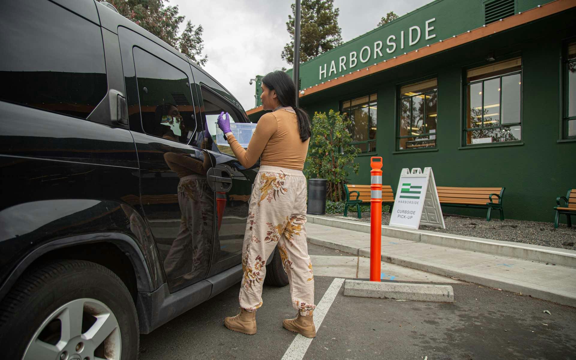 Legal weed stores fight COVID-19 with curbside pickup, drive-thru | Leafly