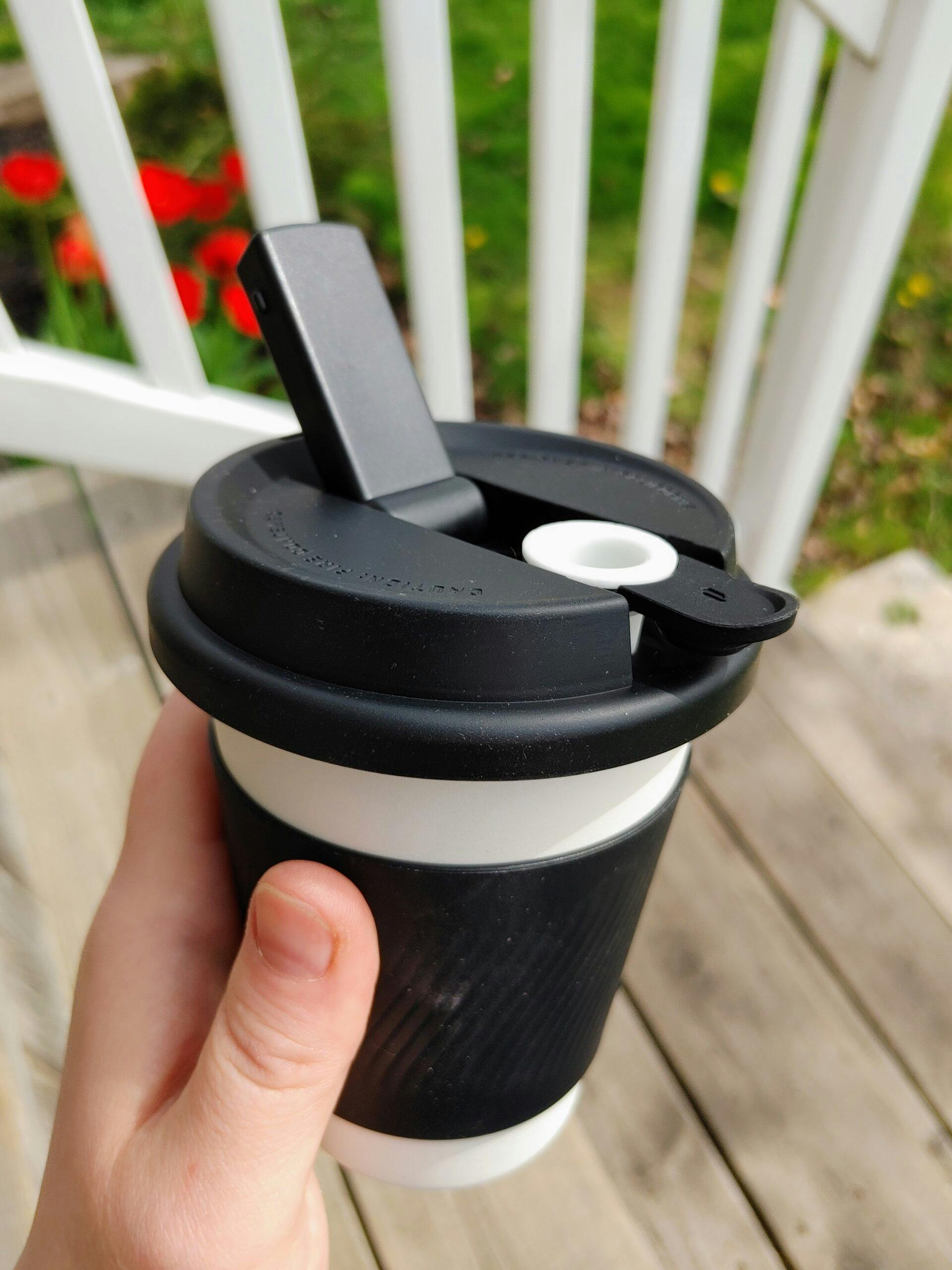 Review: Getting high on the down-low with Puffco's Cupsy | Leafly