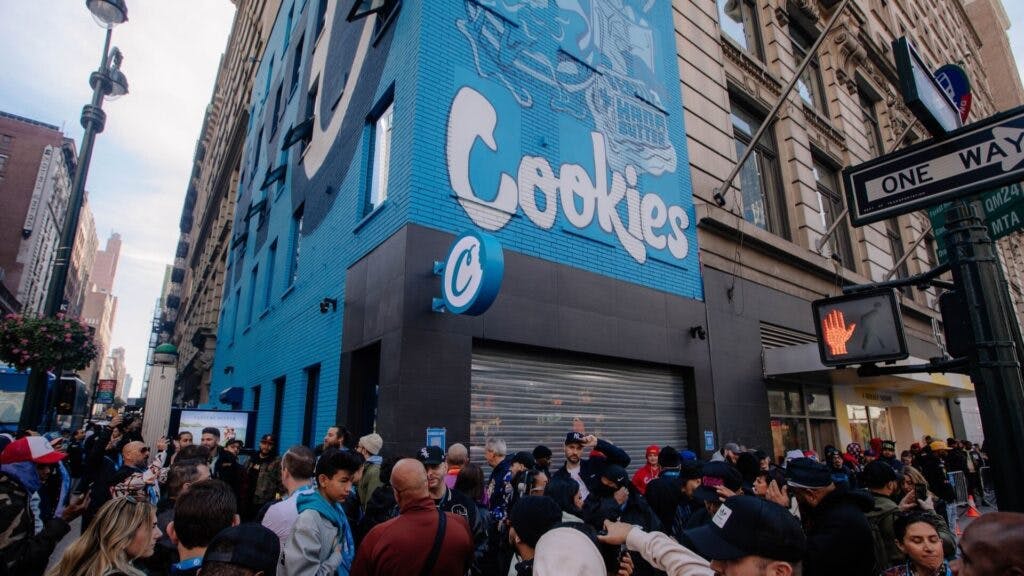 New Cookies store lights up downtown NYC [Photo gallery] | Leafly